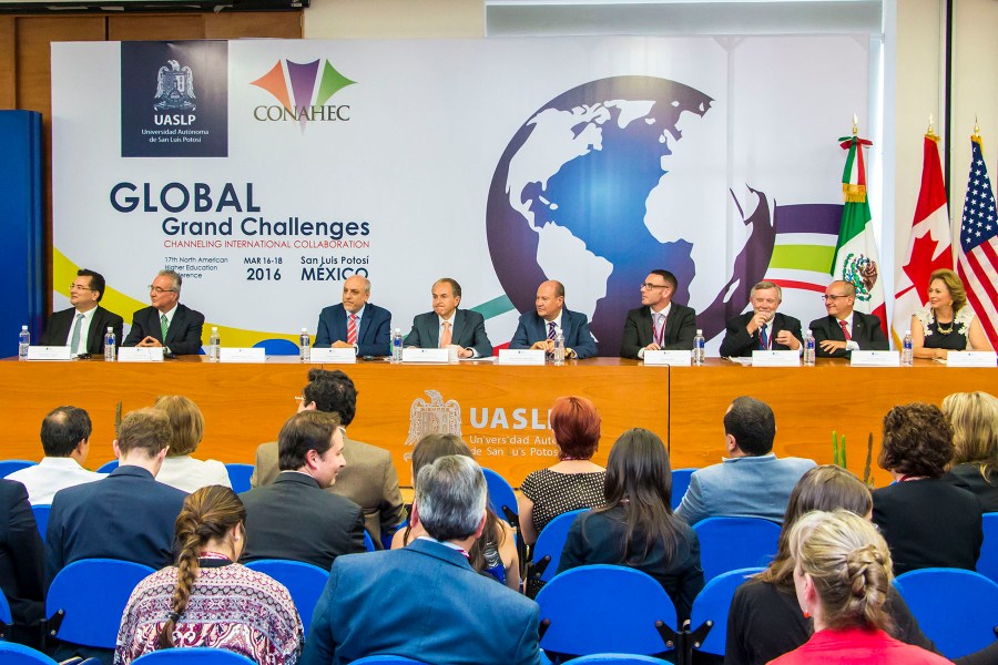 Once países del mundo reunidos en SLP - LA BRECHA
